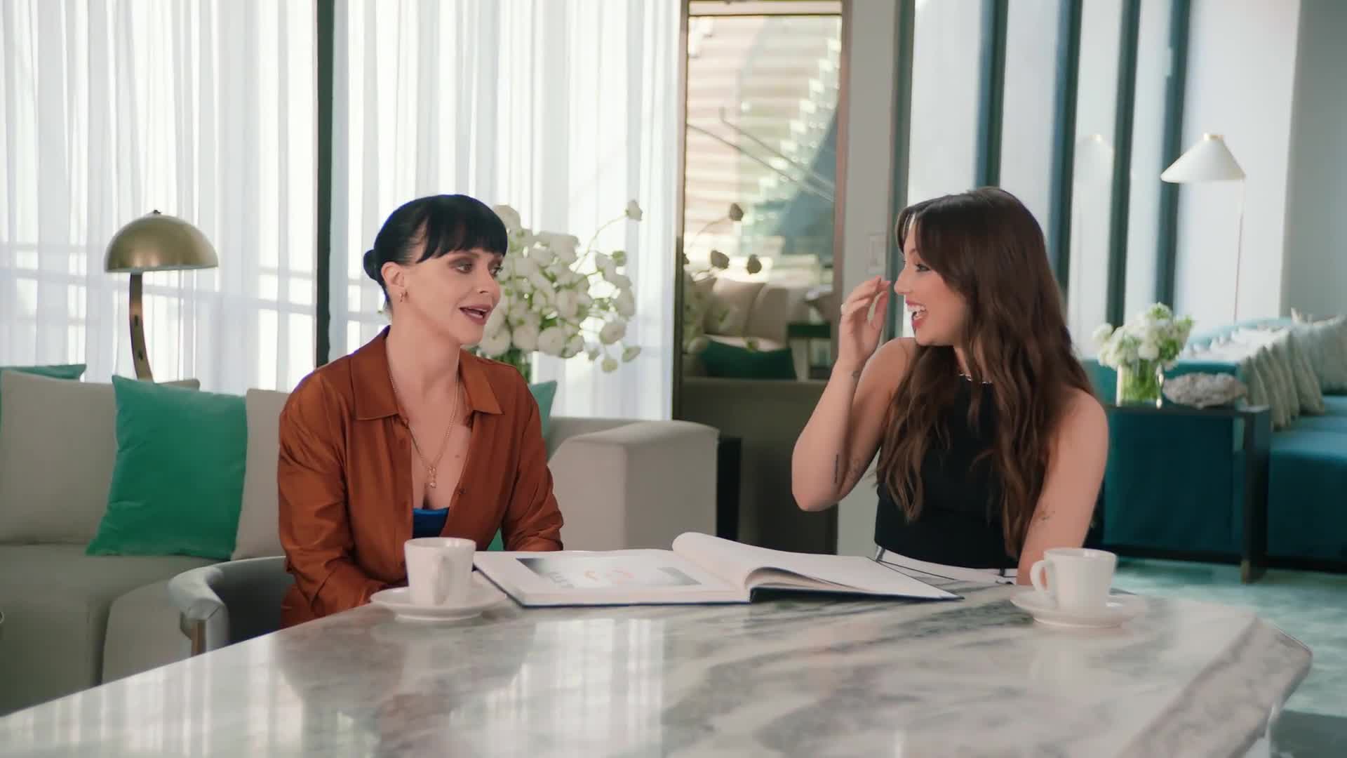 Watch Fast Forward Fashion with Yellowjackets Stars Christina Ricci and ...