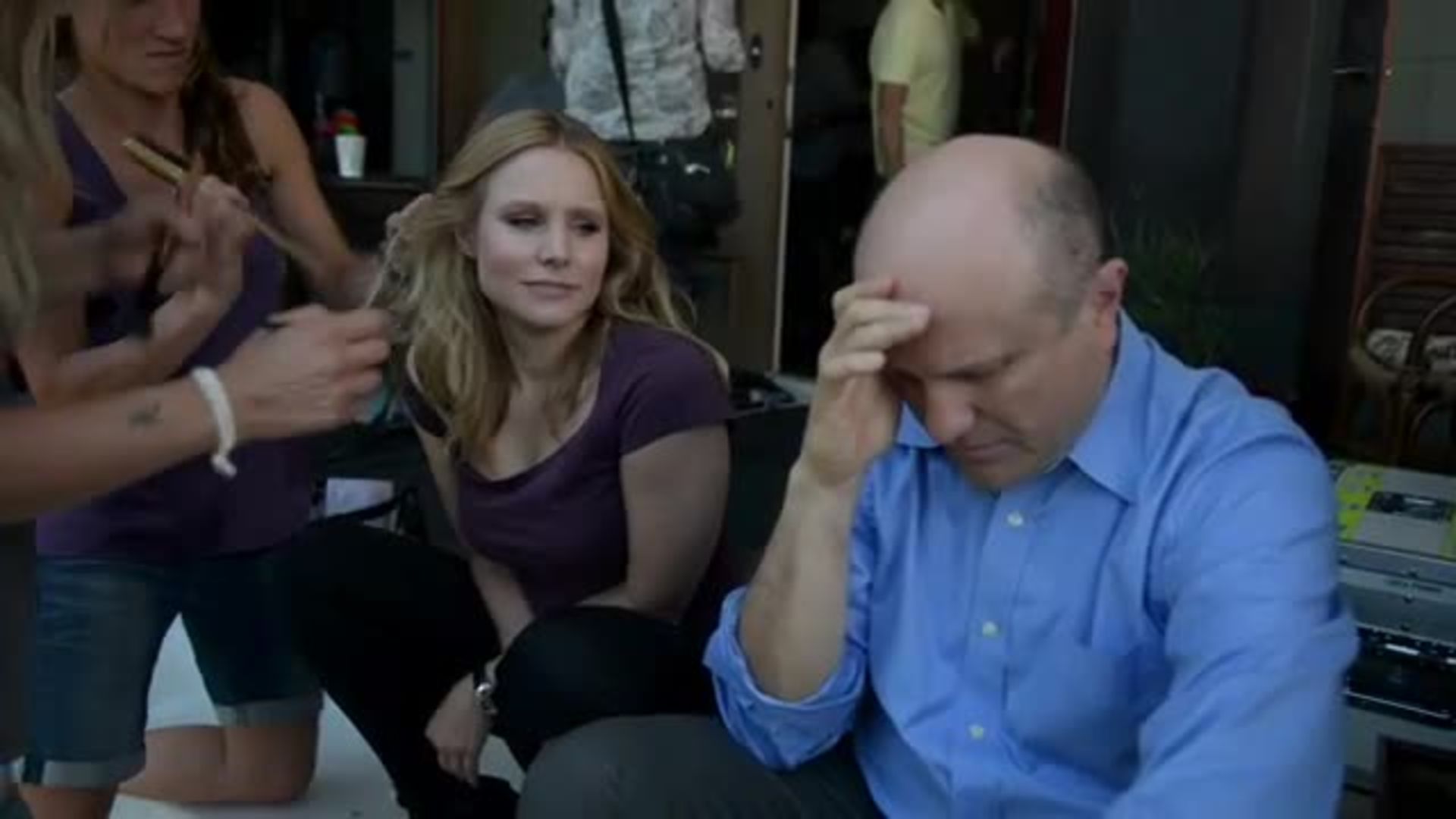 Watch Watch Kristen Bell Hold Keith Mars Hostage in Exclusive Veronica ...