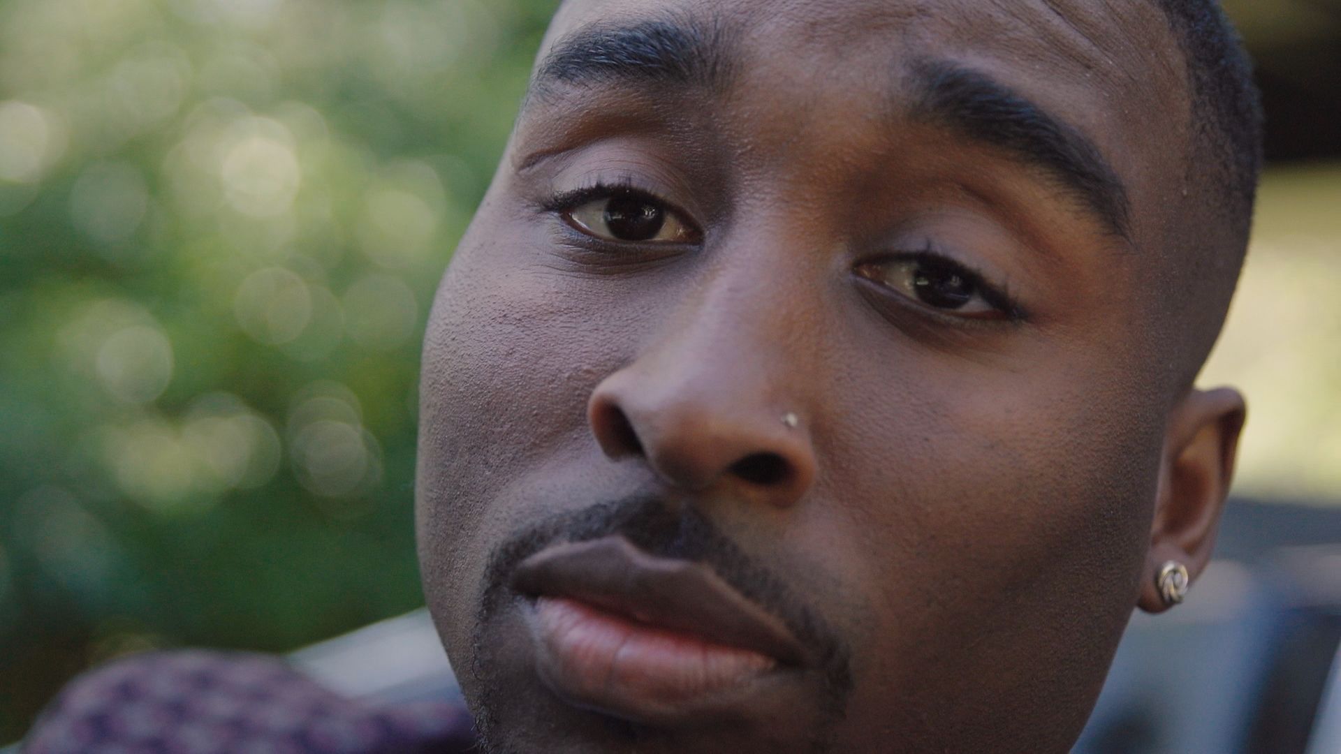Watch Becoming Tupac: How Demetrius Shipp Jr. Transformed for 'All Eyez ...