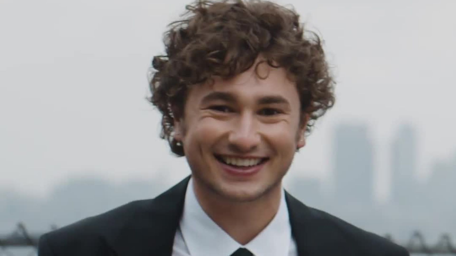 Watch Gabe LaBelle's Vanities Photoshoot | Vanity Fair