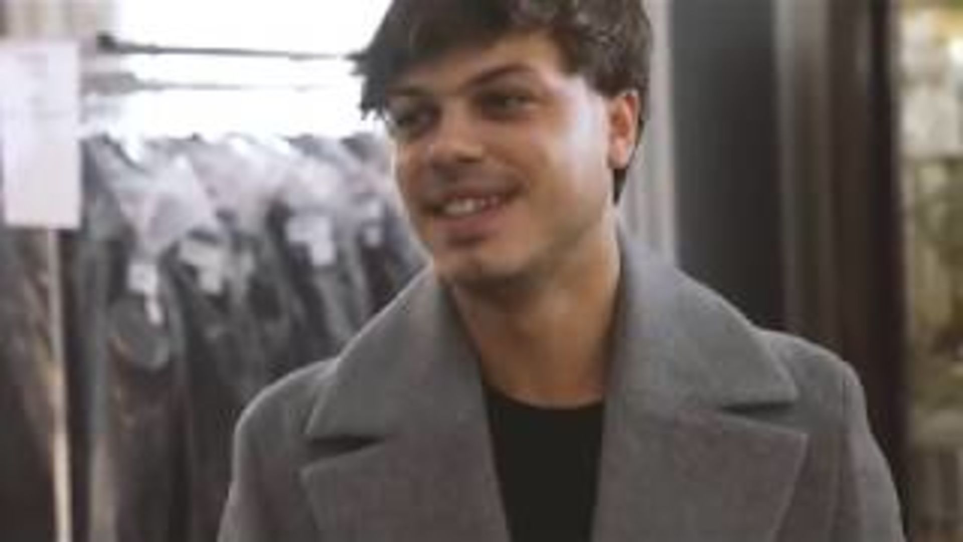 Watch Hugo Matha : créateur des uniformes de l'Hôtel de Crillon ...