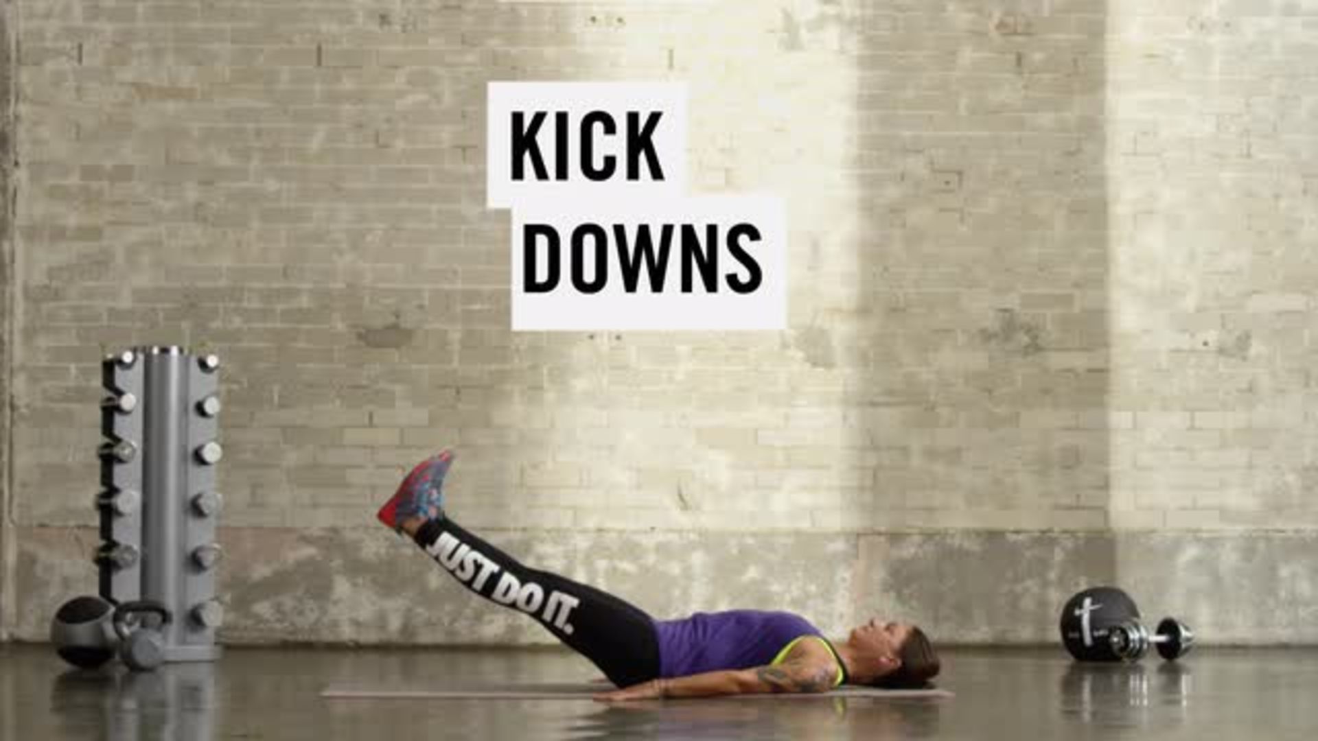 Watch Side Plank e Kick Downs | Vanity Fair Italia