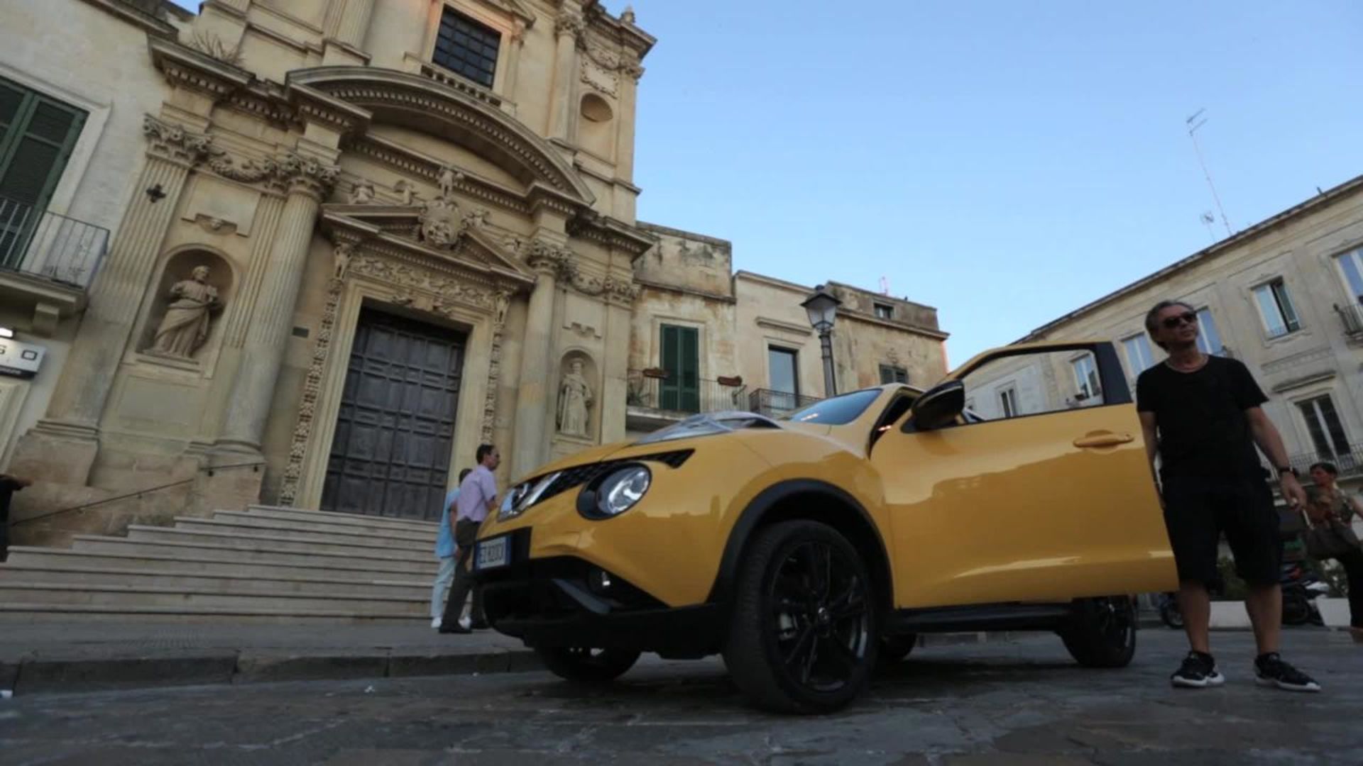 Watch Nissan Juke Cross Over Sounds: backstage bloopers4 - Lecce ...