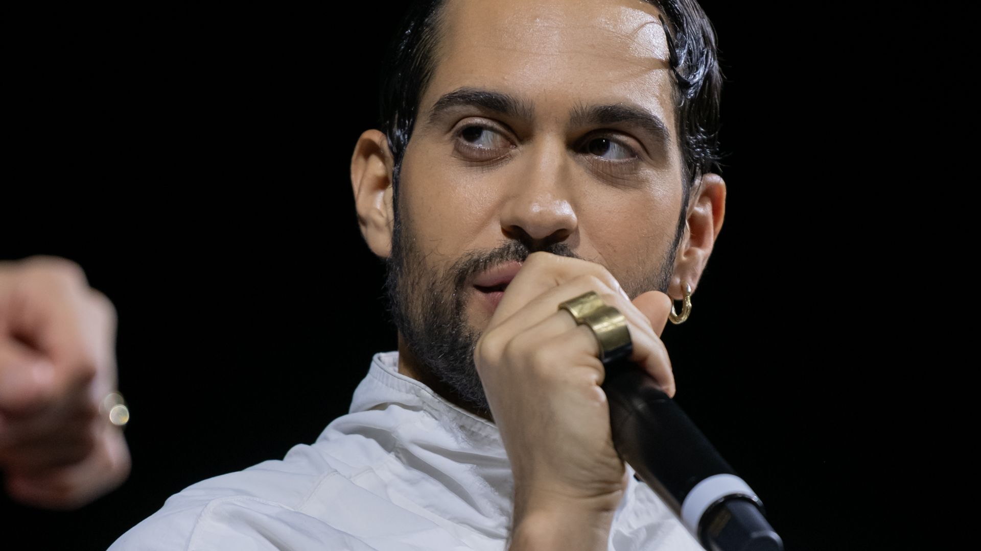 Watch Mahmood al Vanity Fair Stories parla di amore e di rispetto per ...