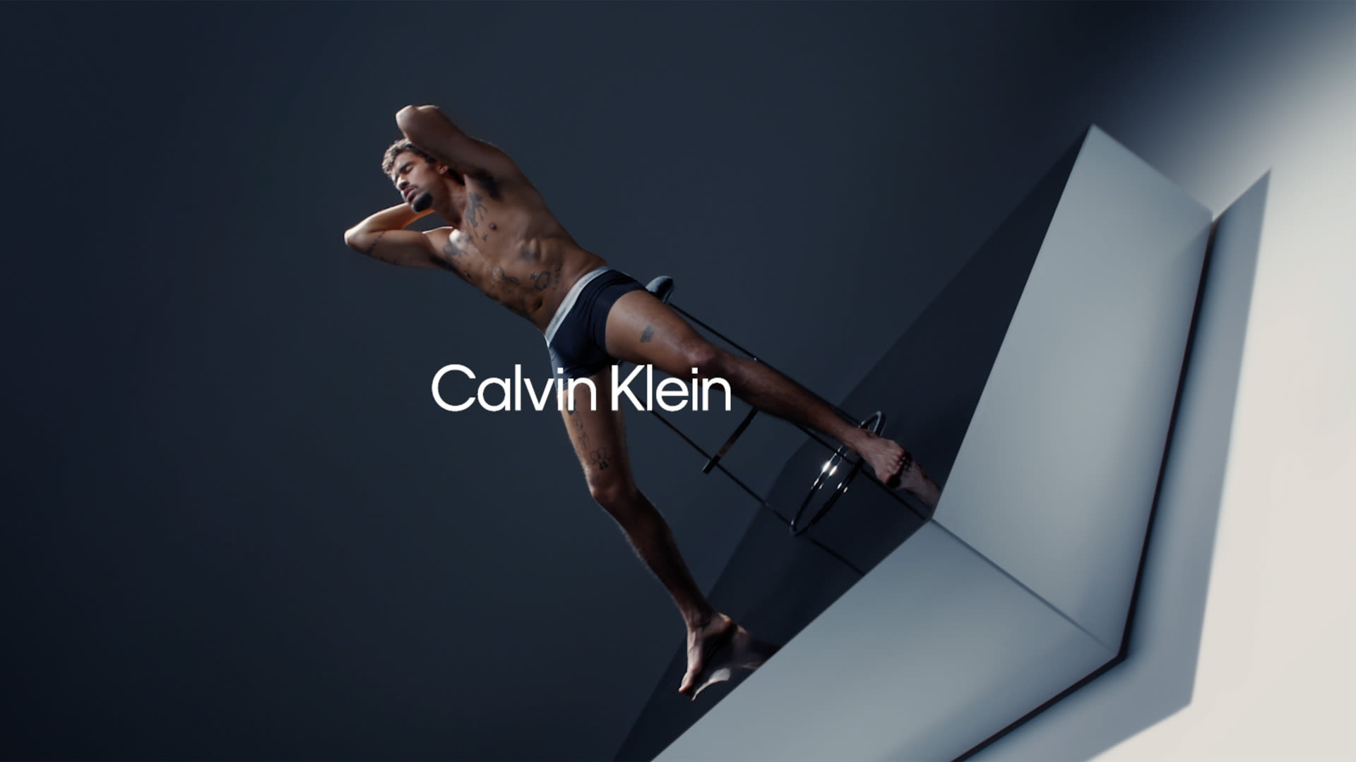 Watch Bad Bunny, protagonista della campagna di Calvin Klein | Vanity Fair Italia