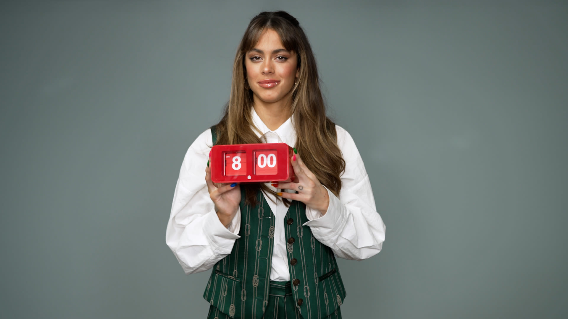 Watch Un día en la vida de Tini | Un día en la vida de | Vanity Fair