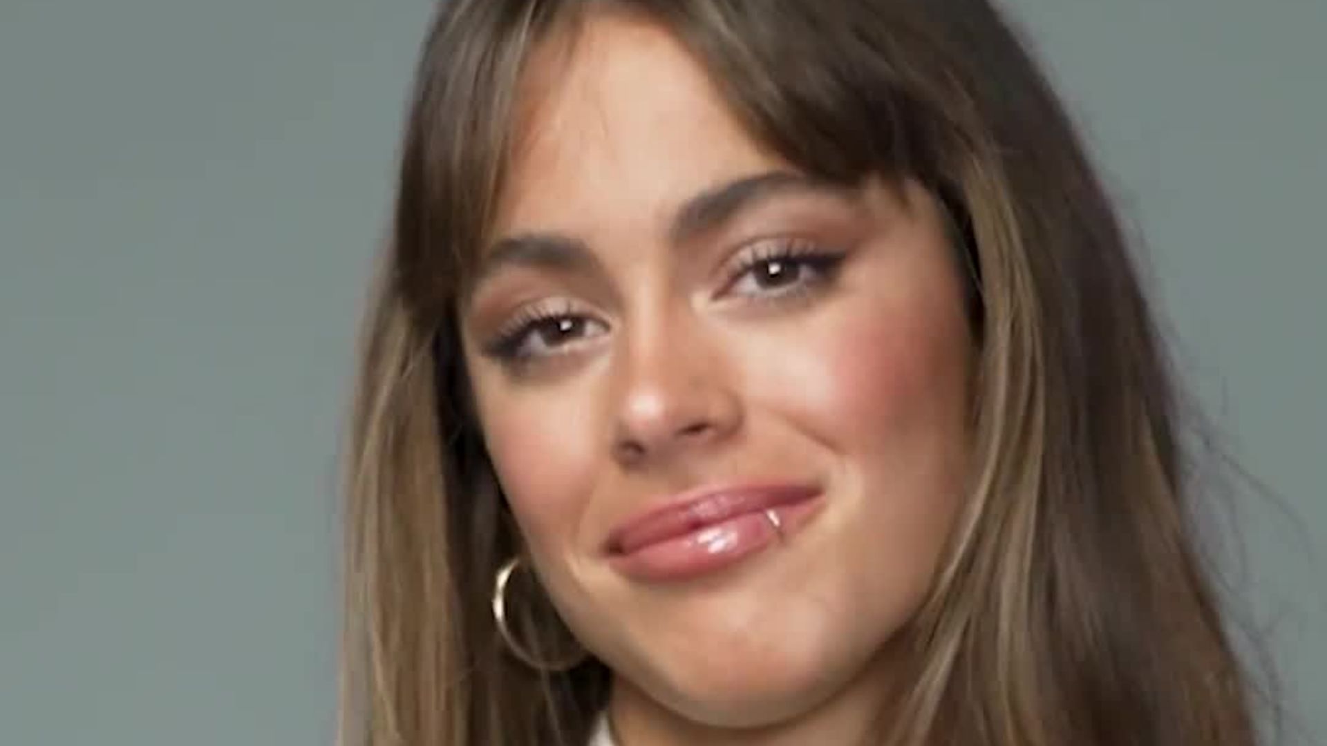 Watch ¿Cómo es una mañana en la vida de Tini? | Un día en la vida de ...