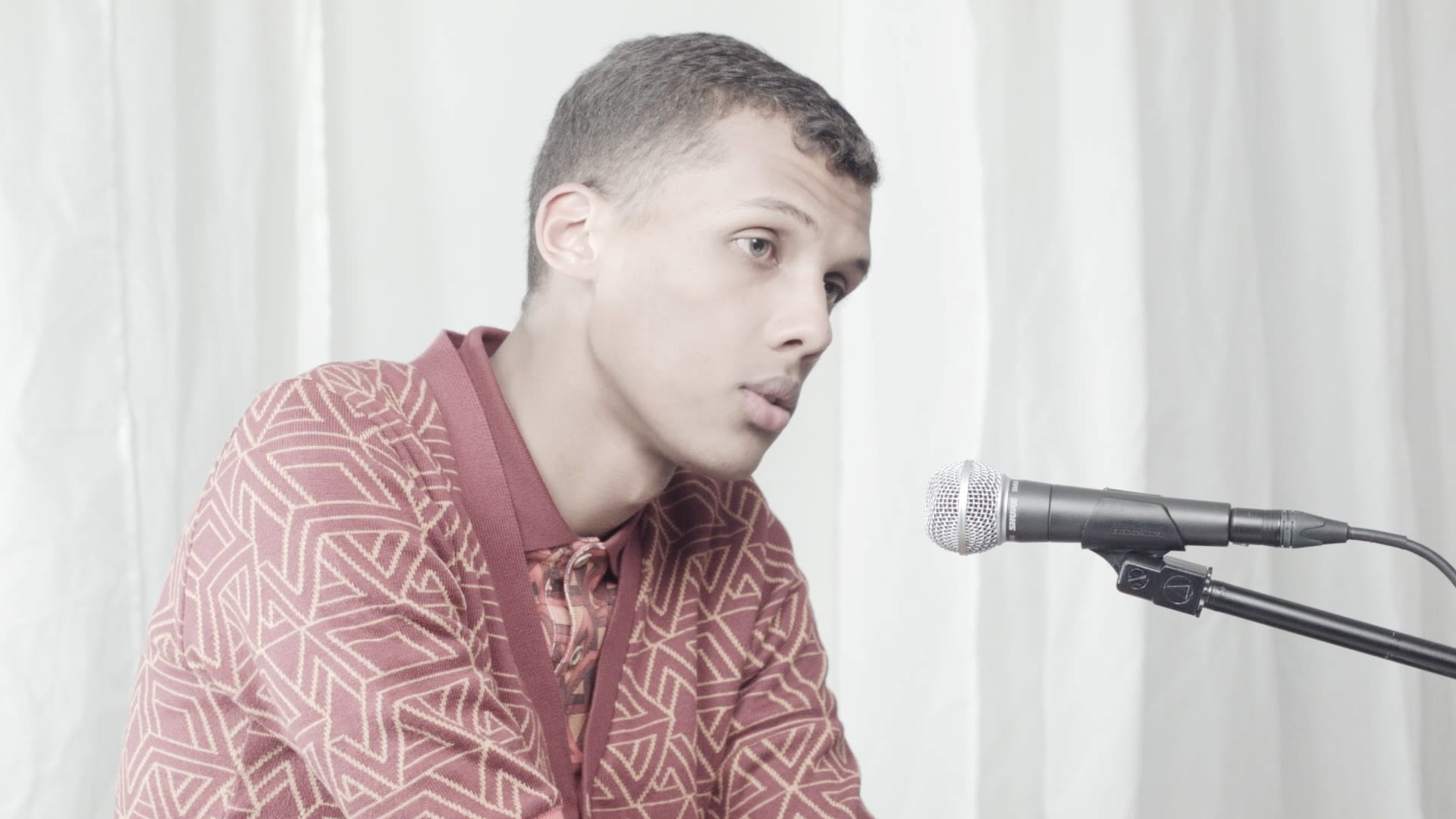 Watch Watch Stromae's Exclusive Performance of "Formidable" for Vogue ...