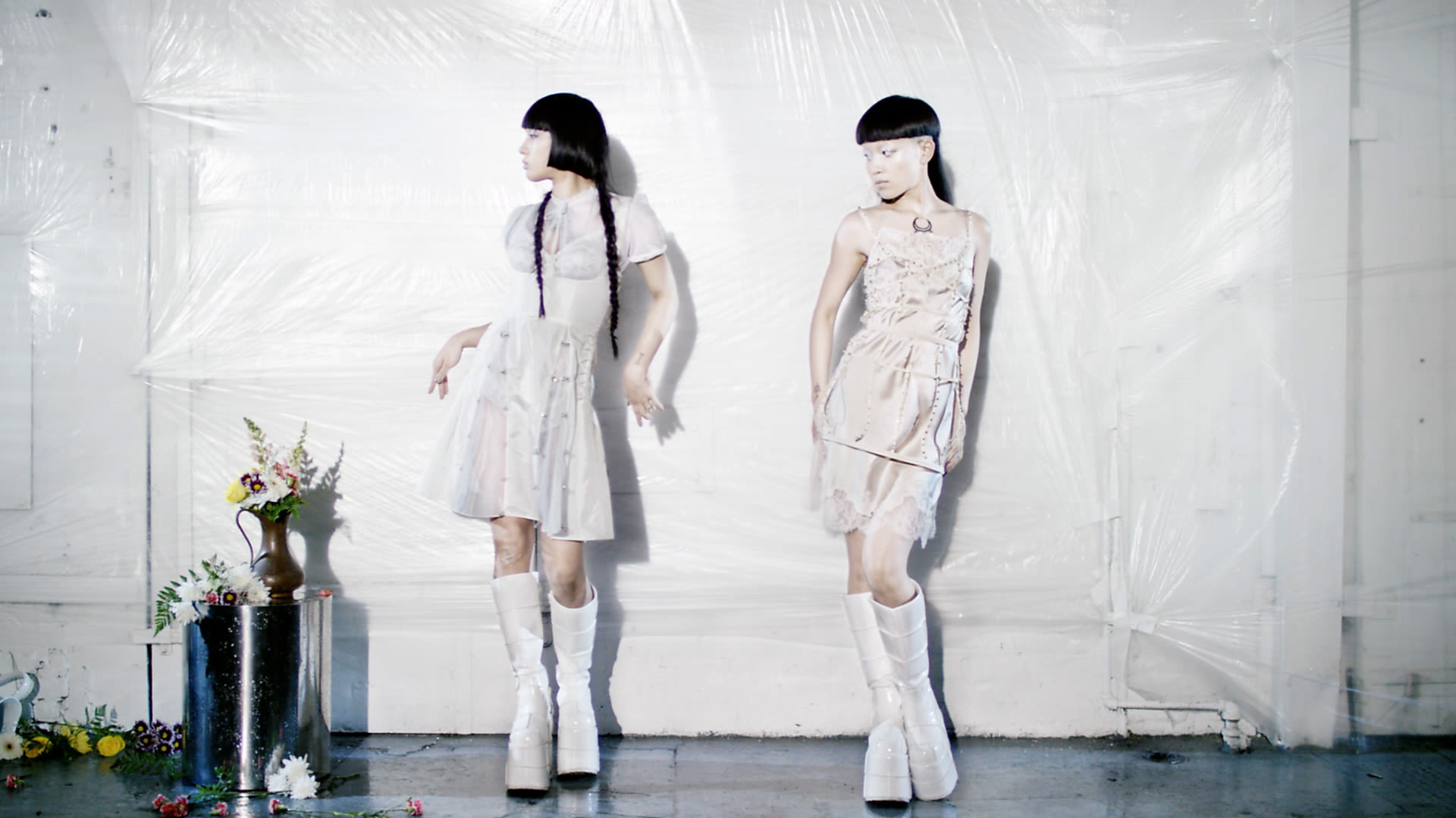 Watch Watch AyaBambi Dance in "Short White Wedding!" | On Set with ...