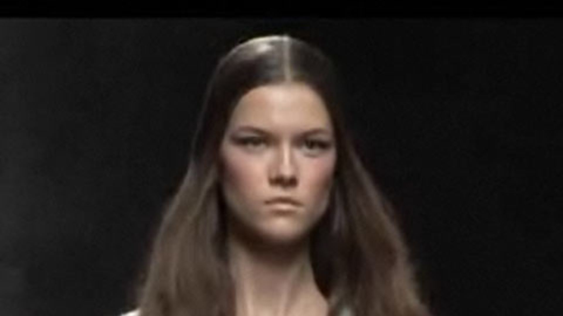 Watch Prada: Fall 2007 Ready-to-Wear | Style.com Fashion Shows | Vogue