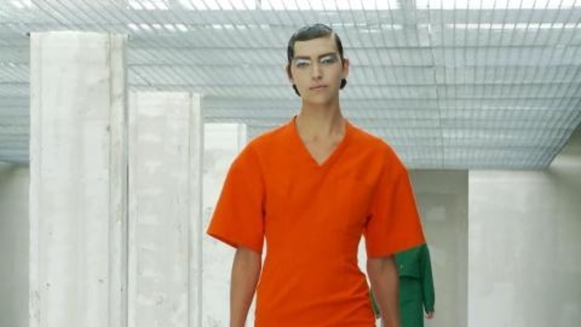 Watch Prada: Spring 2011 Ready-to-Wear | Style.com Fashion Shows | Vogue
