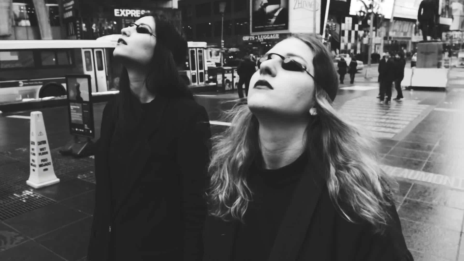 Watch Suzanne Rae: Fall 2015 Video Fashion Week | Video Fashion Week ...