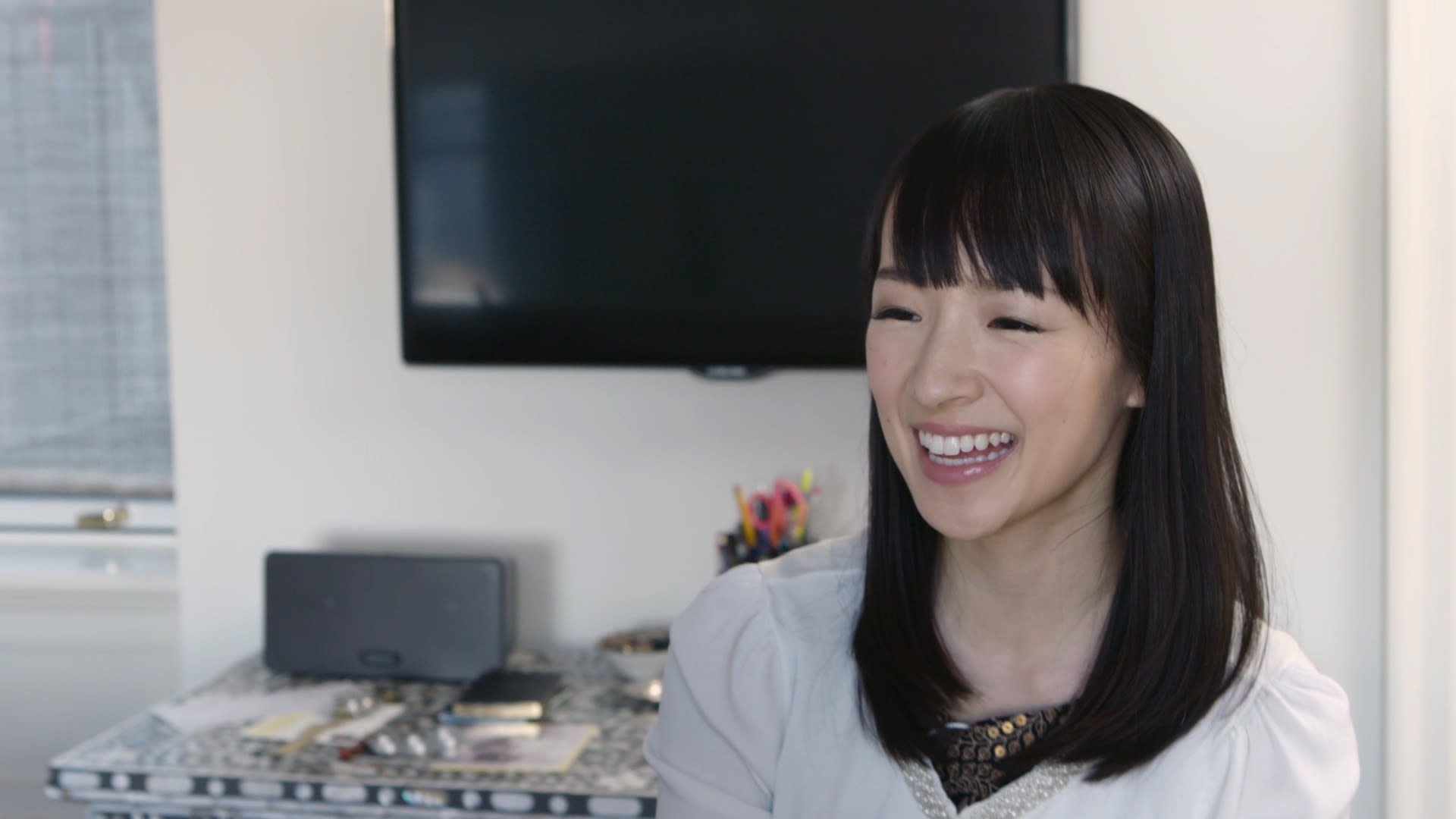 Watch Cleaning House With Organizing Guru Marie Kondo | On Set with ...
