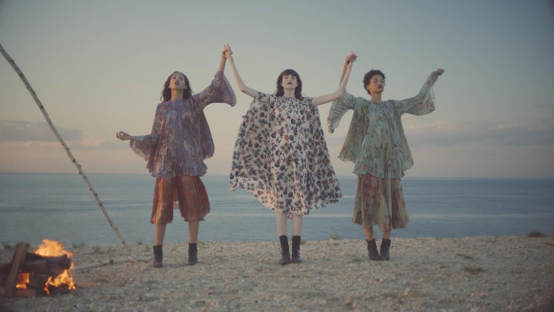 Watch 22 Bewitching Dresses for the Summer Solstice and the New Moon ...