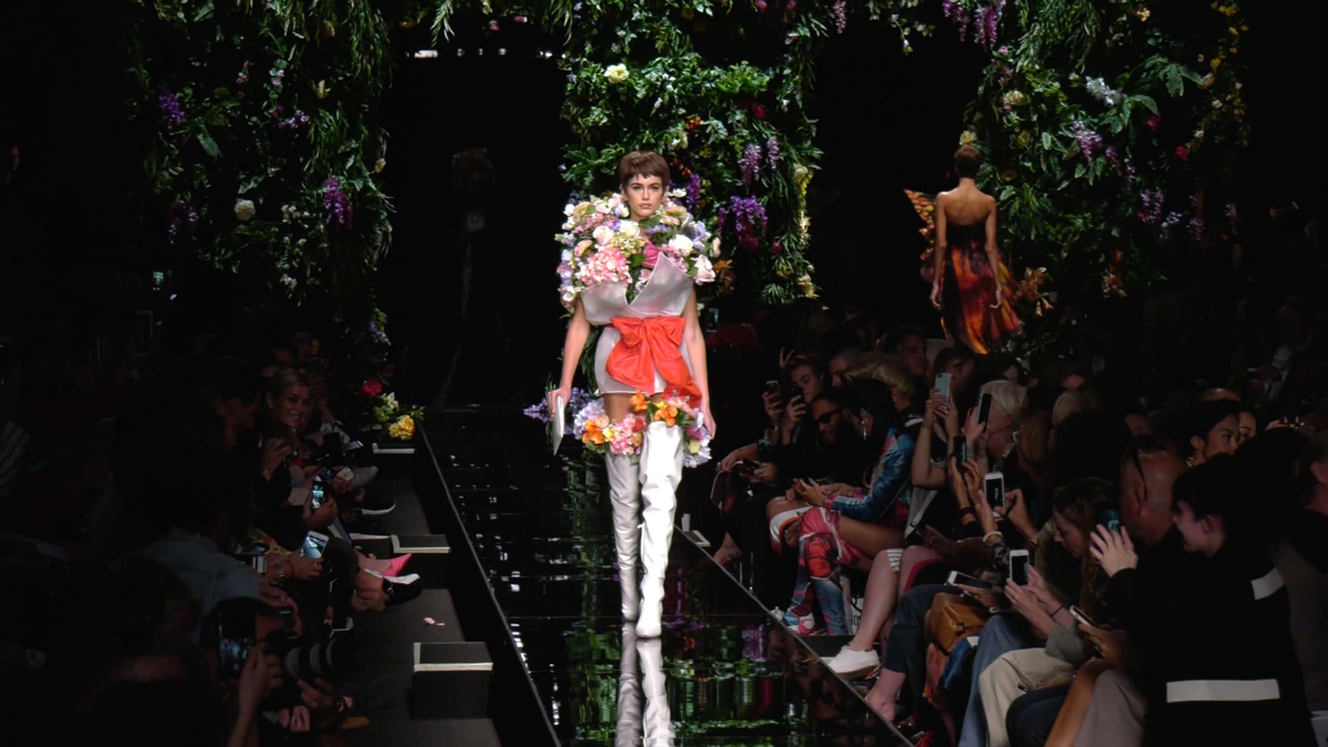 Watch Moschino Spring 2018 Ready-to-Wear | Vogue Fashion Week | Vogue