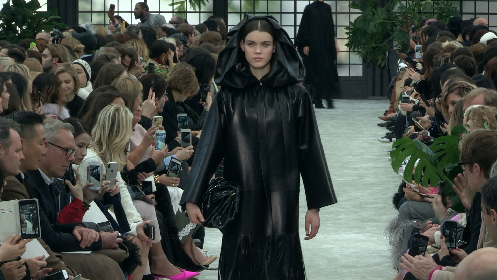 Watch Valentino Fall 2018 Ready-to-Wear | Vogue Fashion Week | Vogue