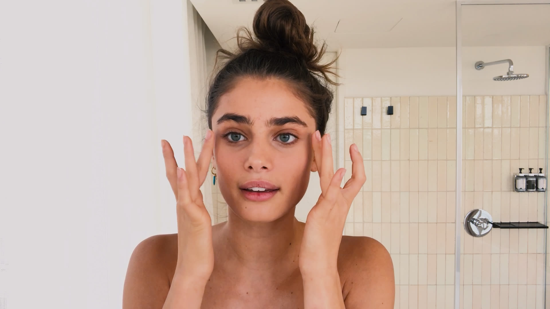 Watch Watch Taylor Hill Get Bombshell Brows and Lashes for Days ...