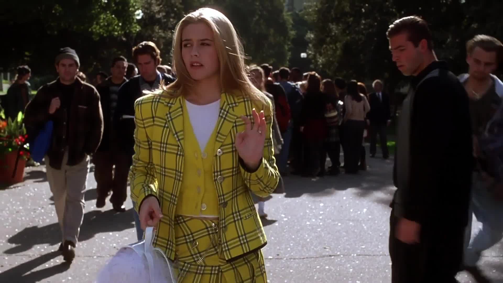 Watch Alicia Silverstone On the Story Behind Her Iconic Plaid Clueless ...