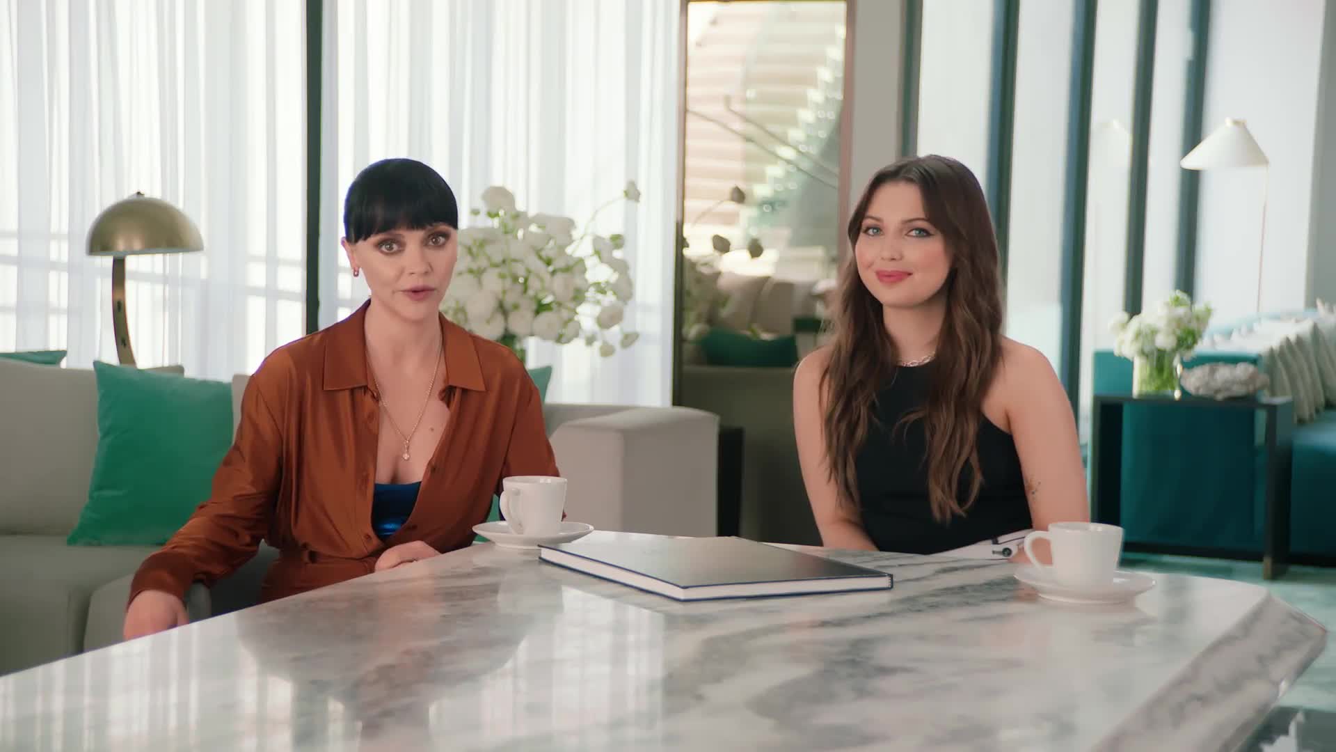 Watch Fast Forward Fashion with Yellowjackets Stars Christina Ricci and ...