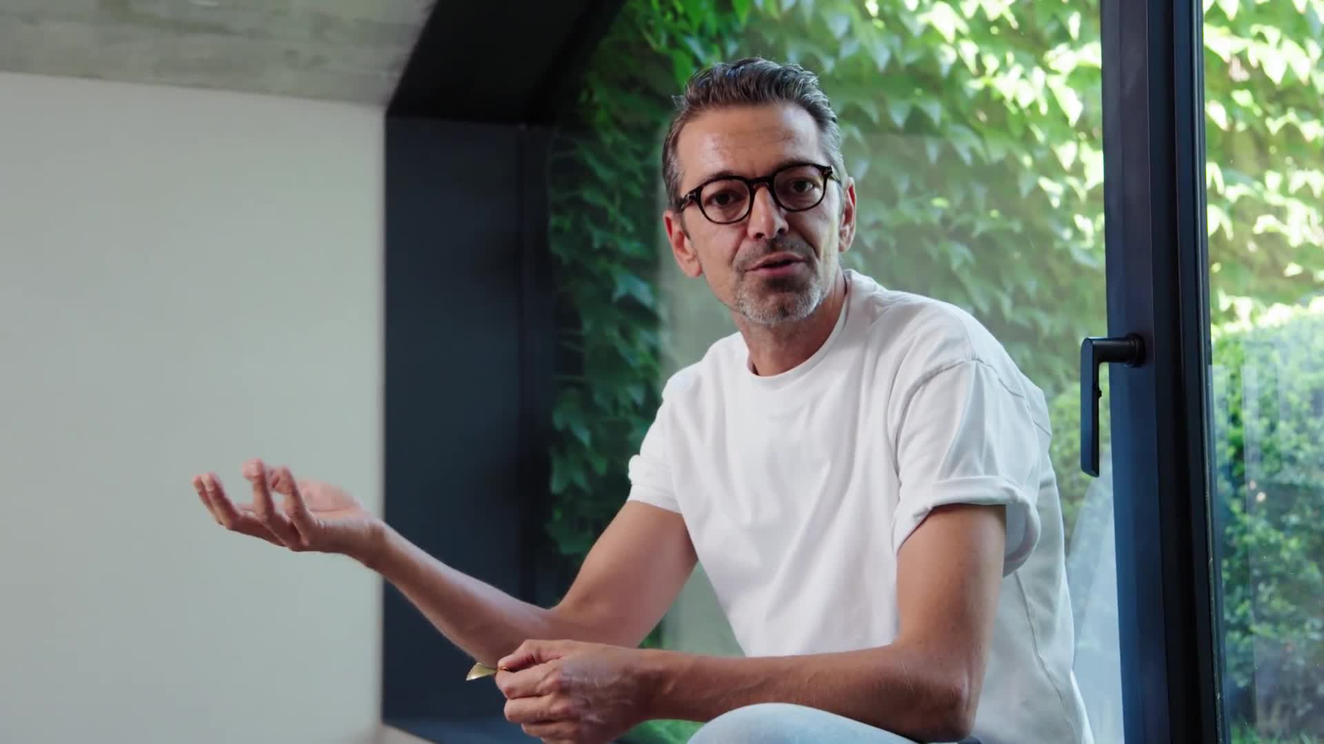 Watch Alaïa’s Pieter Mulier Is Following a Legend—And Pushing the ...