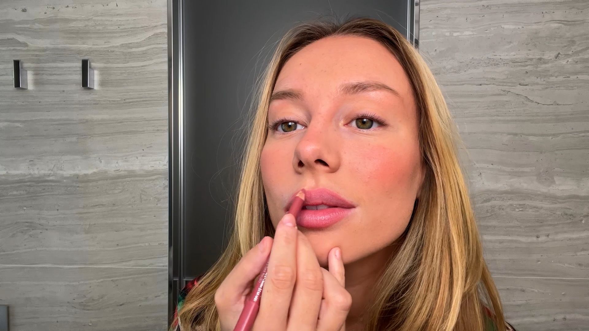 Watch Ester Expósito's Skincare Tip from Her Madre and Weekend Makeup ...