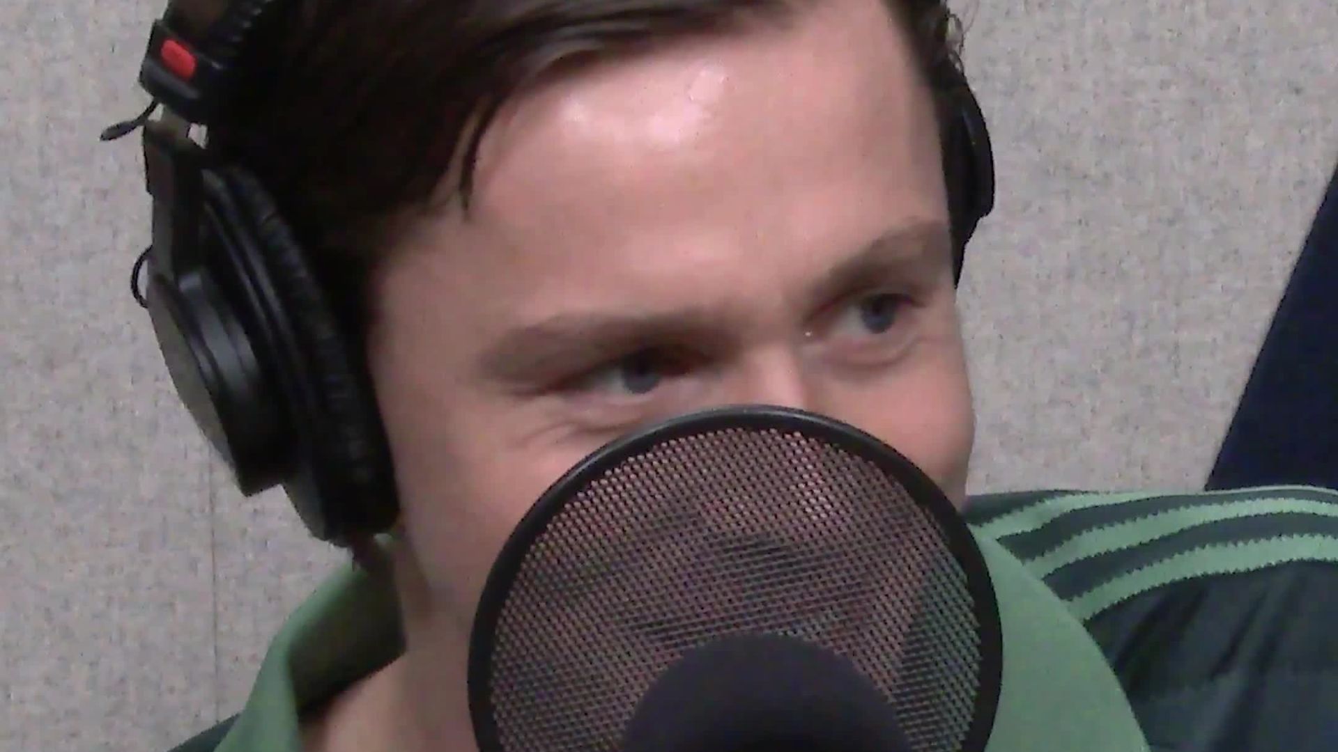 Watch Harris Dickinson on Babygirl, Nicole Kidman Meet-Cute, and ...