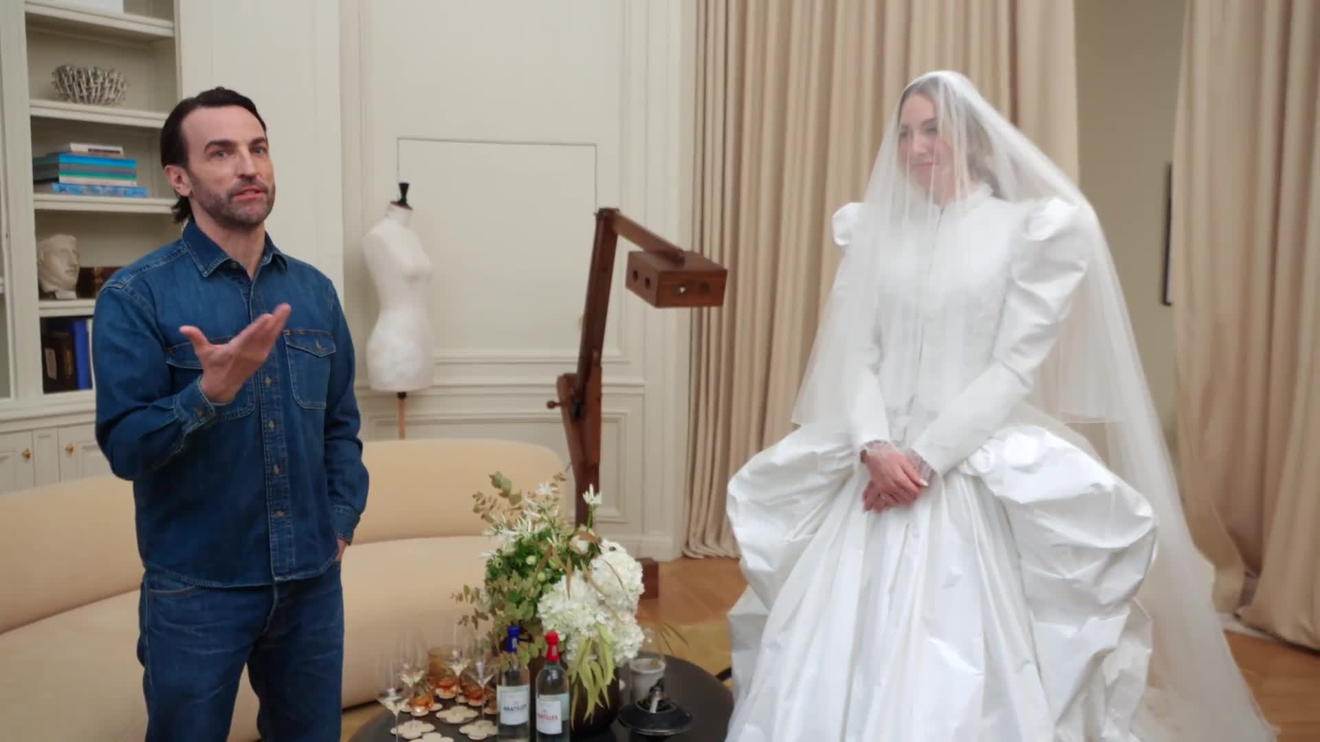 Watch Este Haim Is Married! Inside Her Final Wedding Dress Fitting at ...