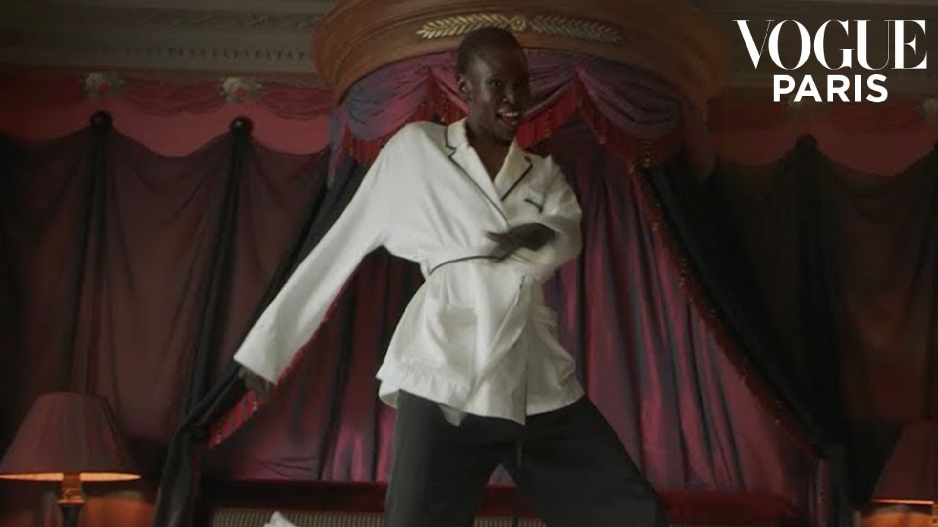 Voir 24h avec le mannequin Alek Wek à Paris | Vogue France