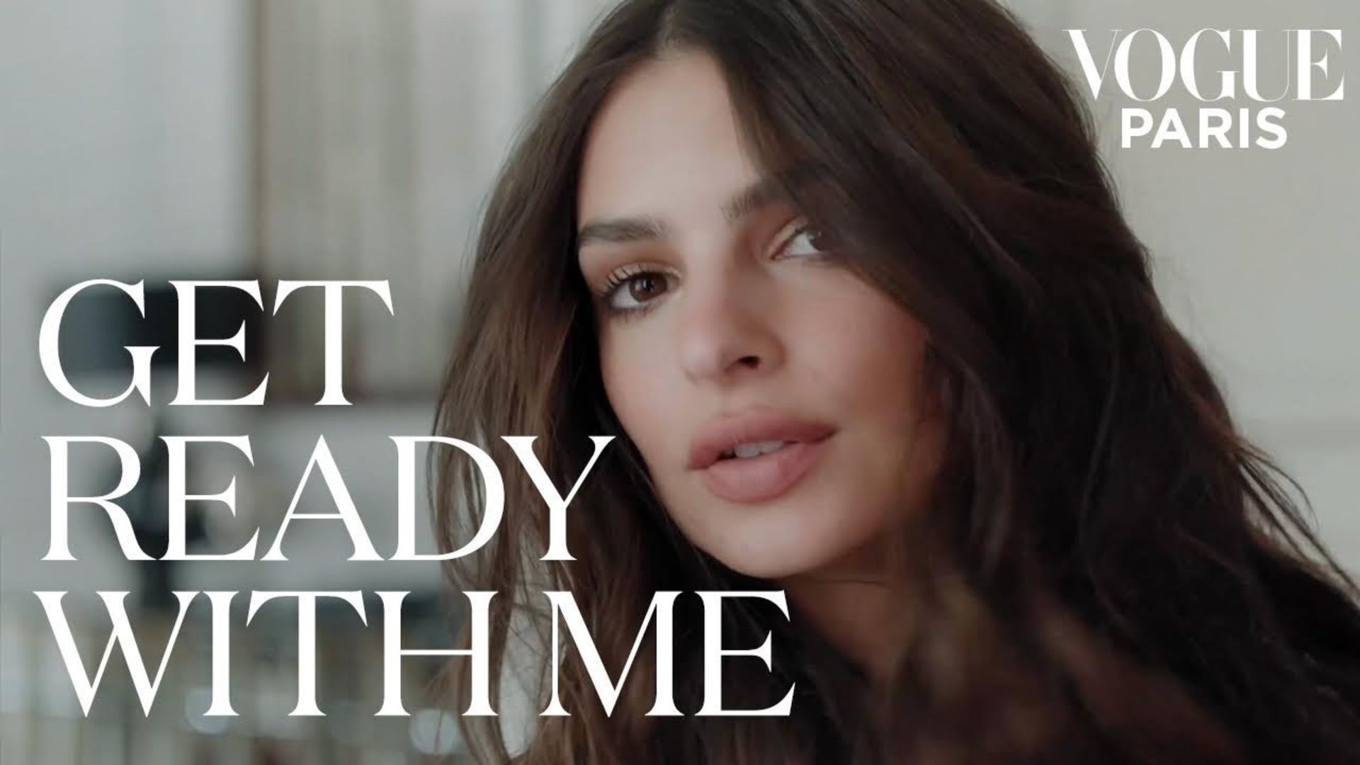 Voir French style : Emily Ratajkowski adopte le look de la Parisienne ...