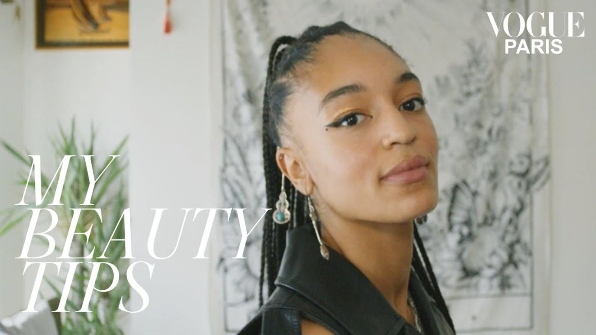 Voir Model Indira Scott’s 4-minute Everyday Glitter Look | My Beauty ...