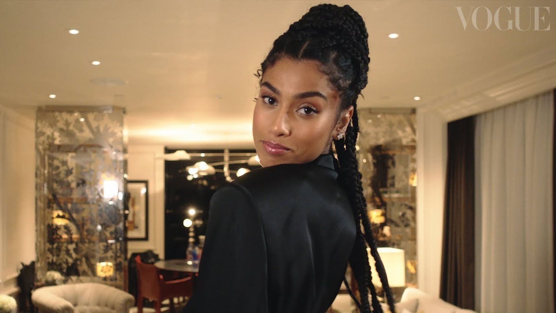 Watch Getting ready: Mit Model Imaan Hammam bei den Fittings für die ...