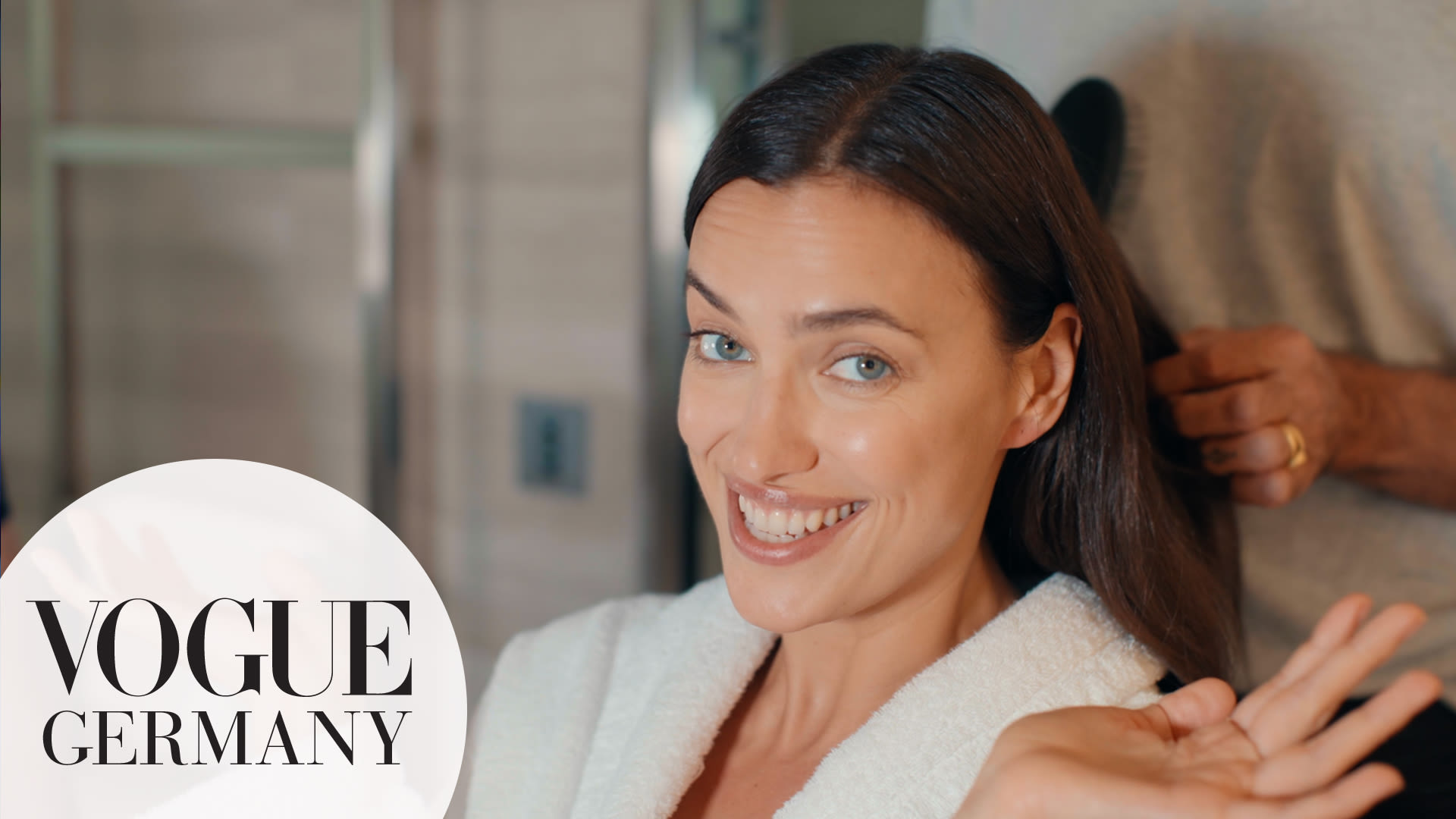 Watch Irina Shayk macht sich bereit für die Milan Fasion Week | Getting ...