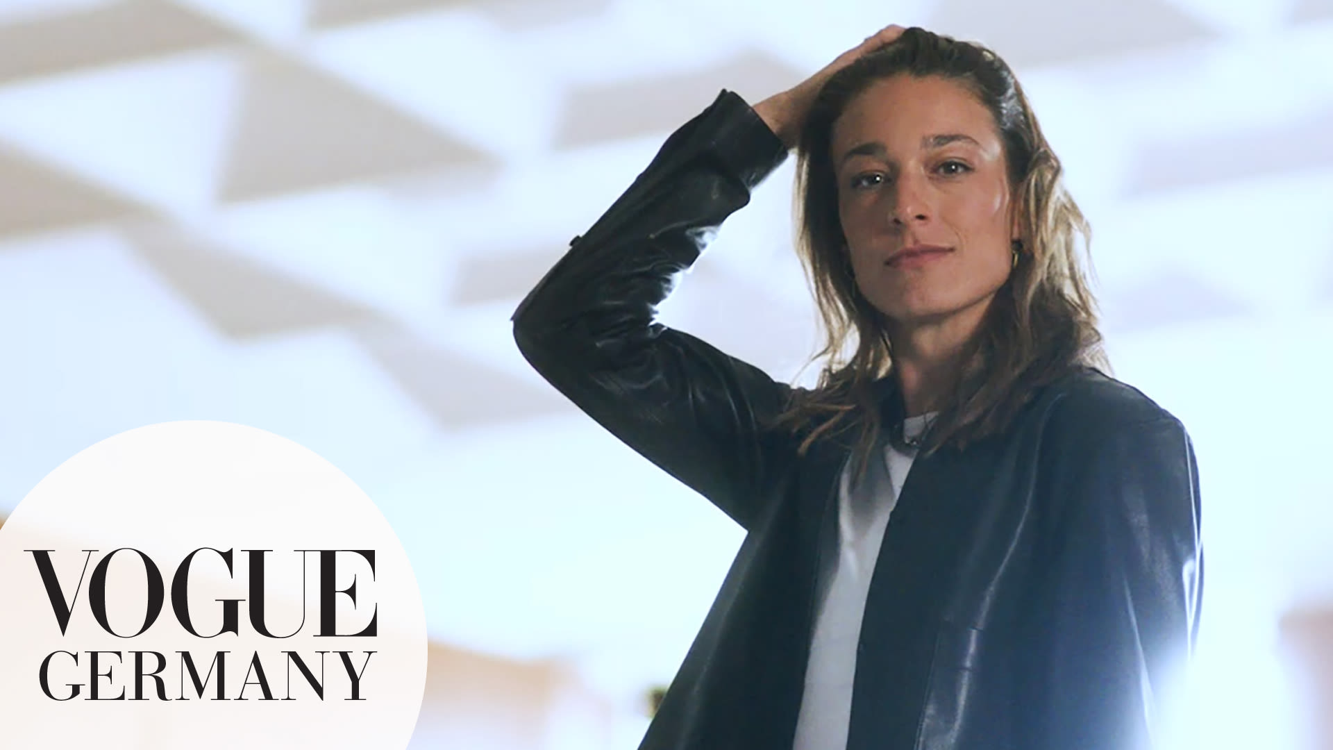 Watch FELICITAS RAUCH über Rollenbilder & Erwartungsdruck | Aus dem ...