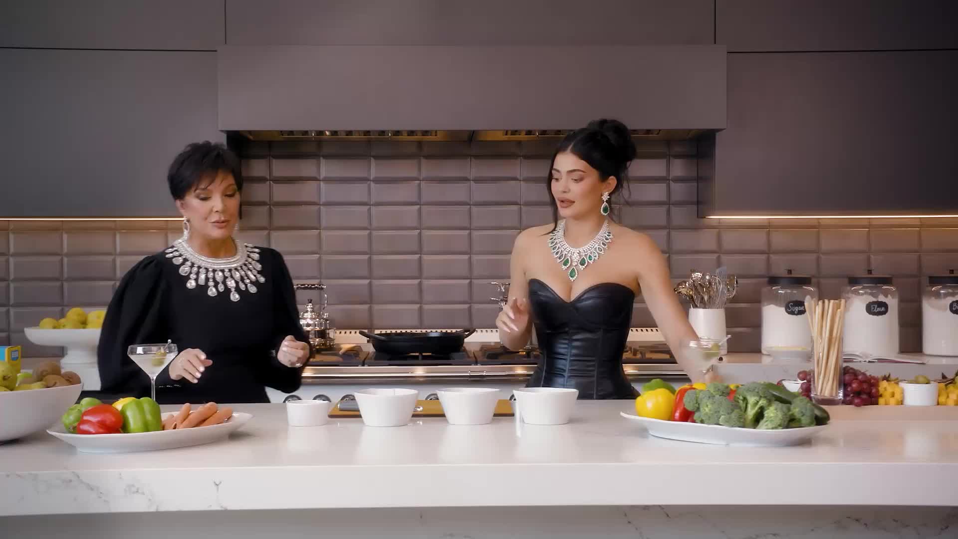 Watch In cucina con Kris e Kylie Jenner | Vogue Italia