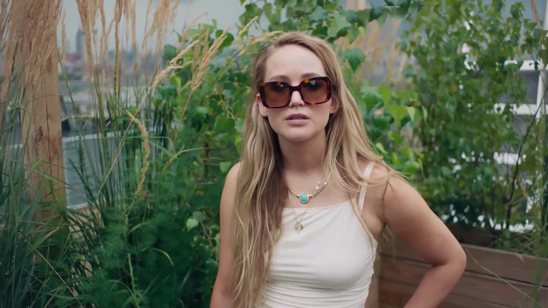 Watch 73 domande a Jennifer Lawrence | 73 Questions | Vogue Italia