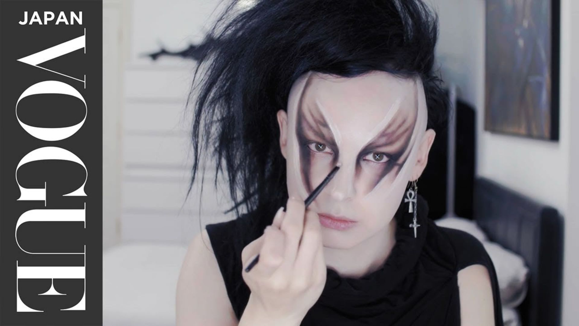 Watch パルマ・ハムの重力に逆らったヘアメイクとゴス・ビューティーの世界。| Extreme Beauty | Extreme ...