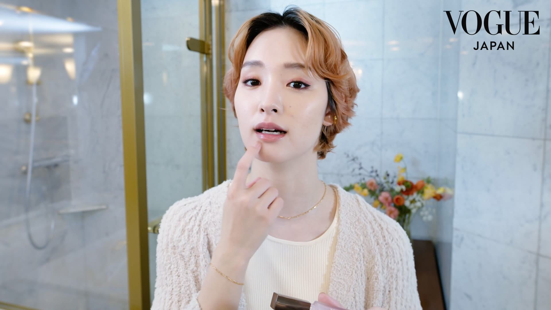 Watch 剛力彩芽が、肌荒れ改善スキンケア＆大人なピンクメイクを披露。| Beauty Secrets | Beauty Secrets ...