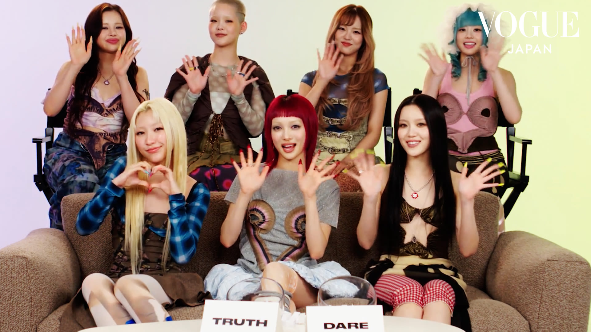 Watch XGが「真実か挑戦」ゲームに挑戦！ | Vogue Japan