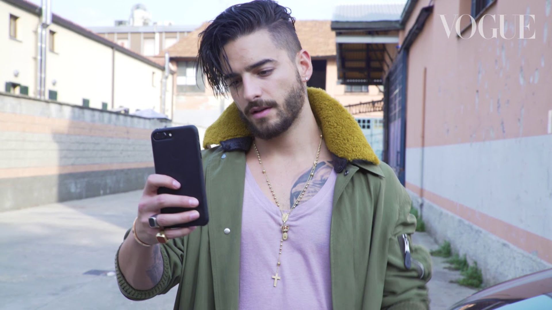 Ver Así fue el detrás de cámaras de la portada de Maluma para Vogue ...