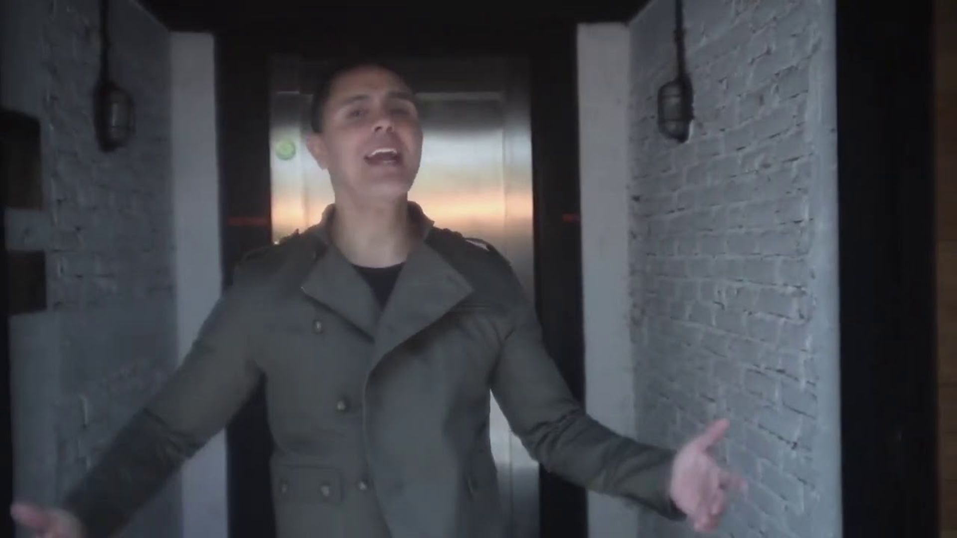 Ver Le digo hola y él me dice goodbye | Vogue