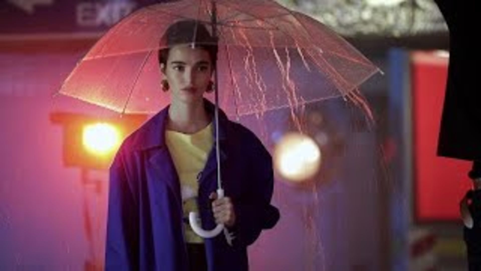 Watch Видео для новых digital-витрин ЦУМа | Vogue Russia