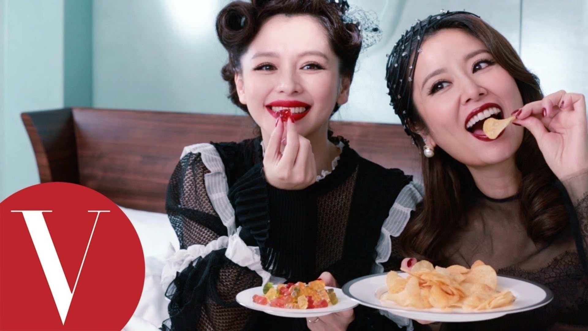 Watch 徐若瑄＋林心如＋侯佩岑：幸福三人妻 Backstage ｜Cover Story | Vogue Taiwan