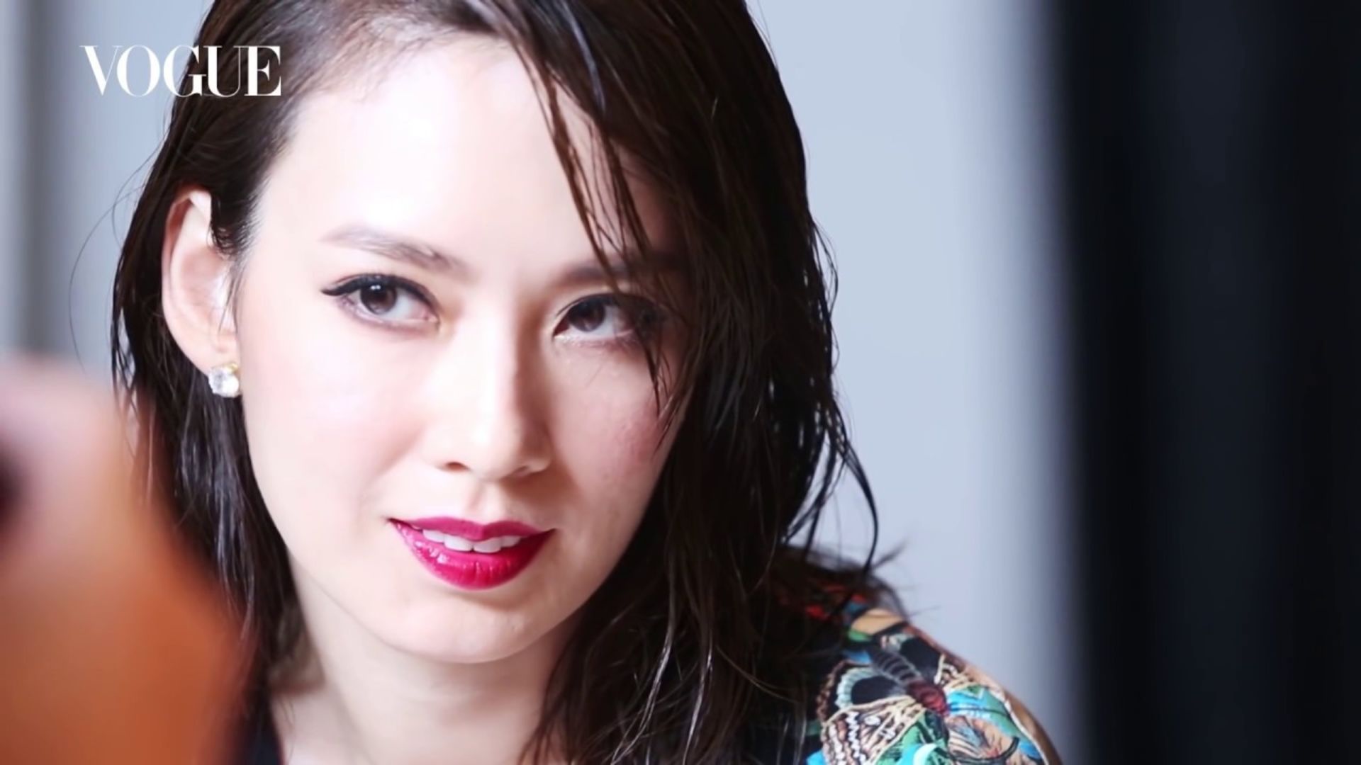 Watch 殷悅 Melody的喀什米爾光澤肌｜女星妝給你看 | Vogue Taiwan