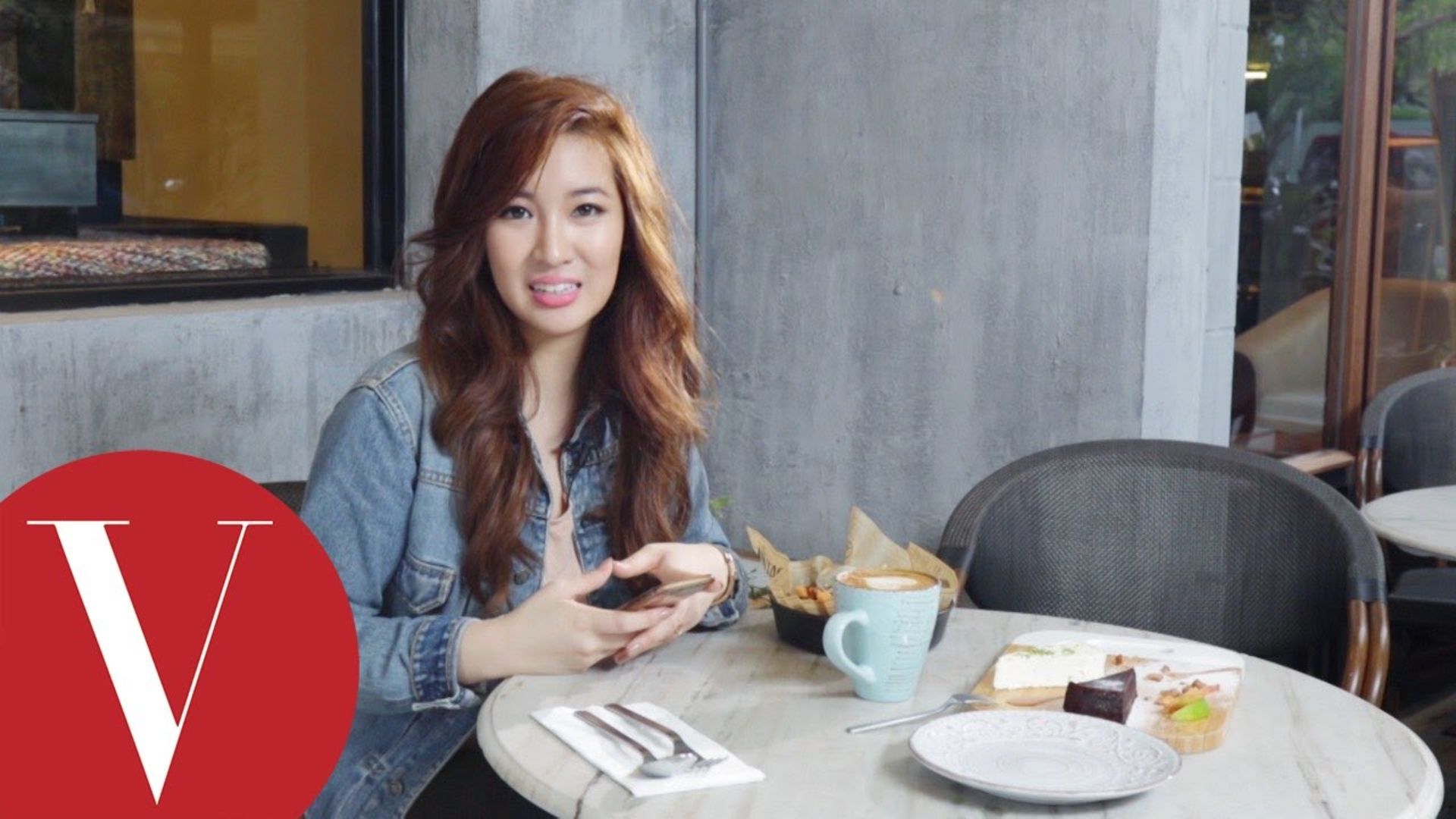 Watch 百萬部落客李怜宜 Ann Li教大家如何拍出超人氣照片│IT girl | Vogue Taiwan