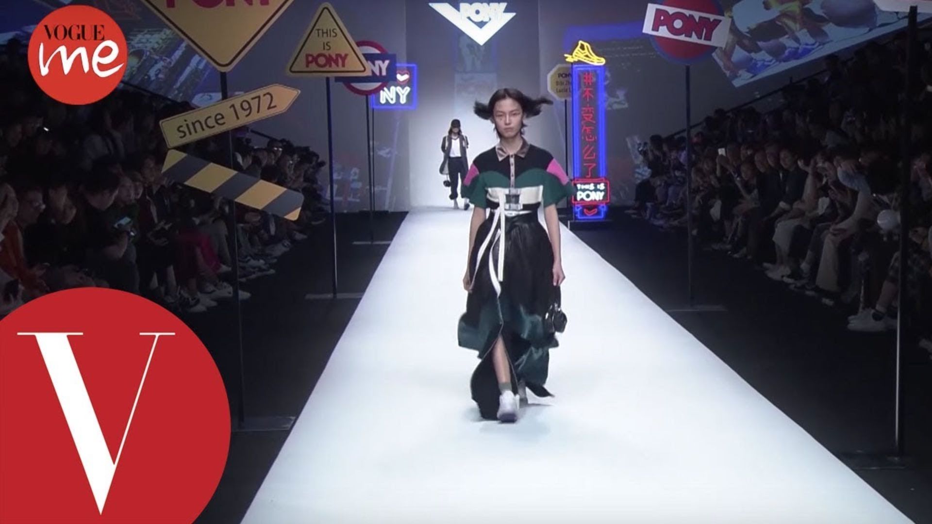 Watch PONY中國攜手周筆暢與Lucia Liu亮相上海時裝週｜VOGUEme | Vogue Taiwan