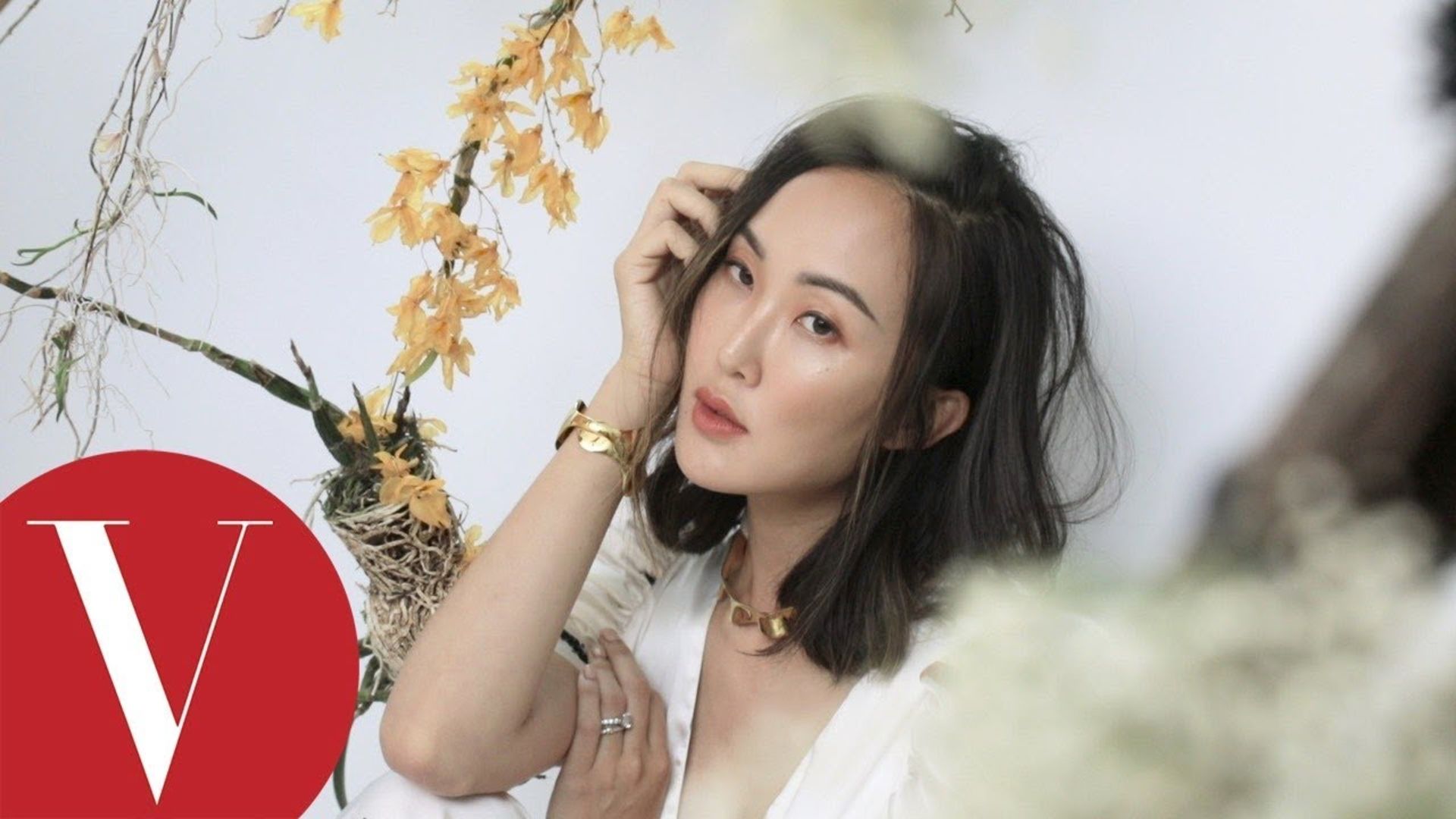 Watch 獨家拍攝！加州部落客Chriselle Lim 分享如何進入時尚業工作｜人物特寫 | Vogue Taiwan