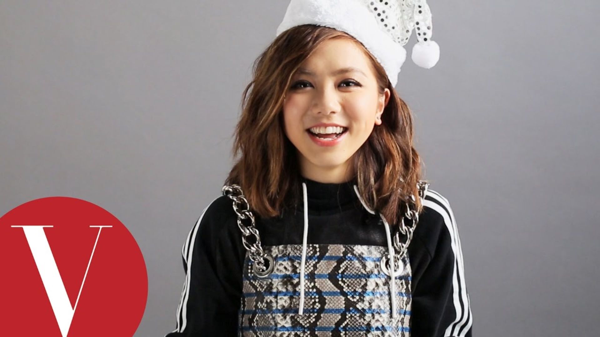 Watch G.E.M.鄧紫棋唱耶誕歌 │ 耶誕特別企劃 | Vogue Taiwan