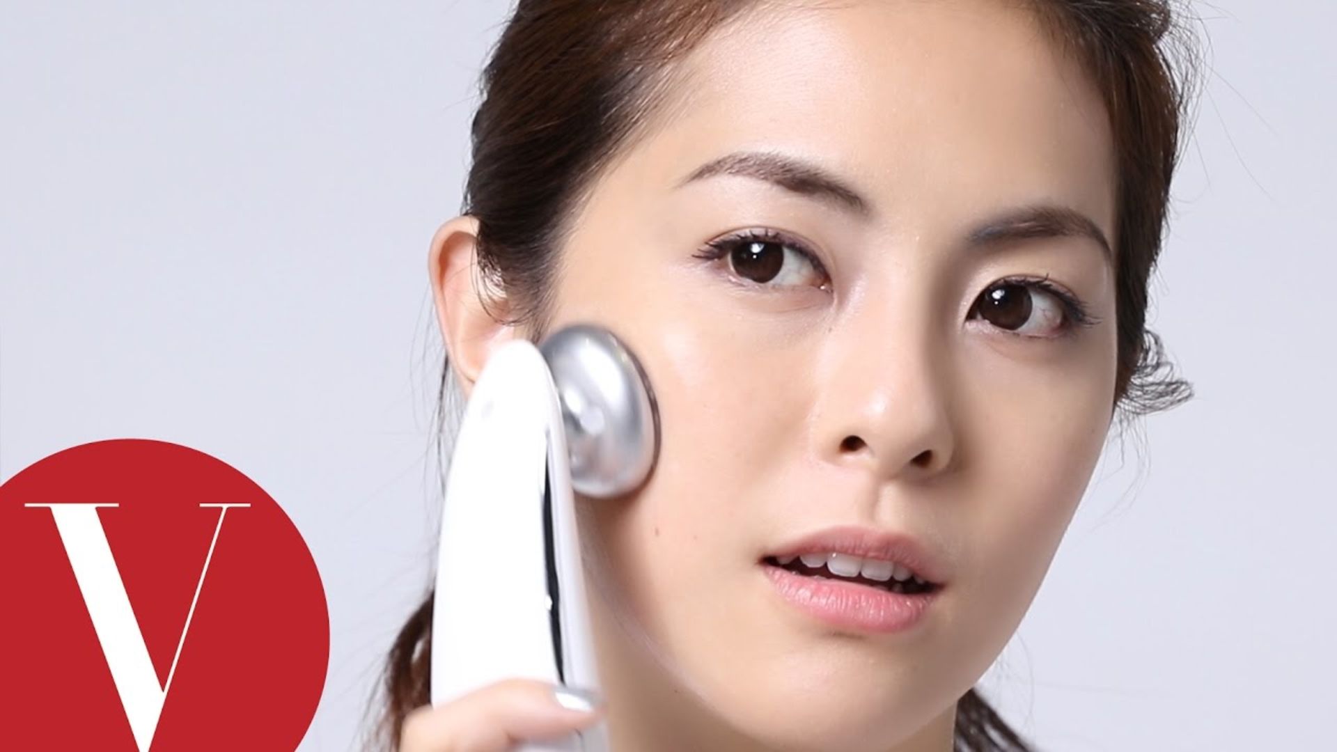 Watch 任容萱隨時容光煥發的祕密武器是……？｜女星請分享 | VOGUE | Vogue Taiwan