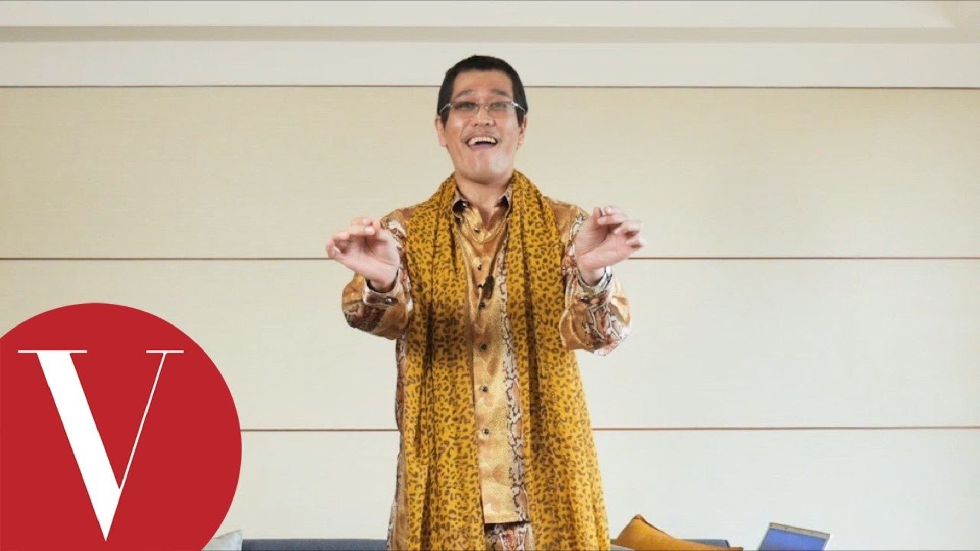Watch 獨家公開！PIKO太郎最新VOGUE TAIWAN版《PPAP》 | Vogue Taiwan