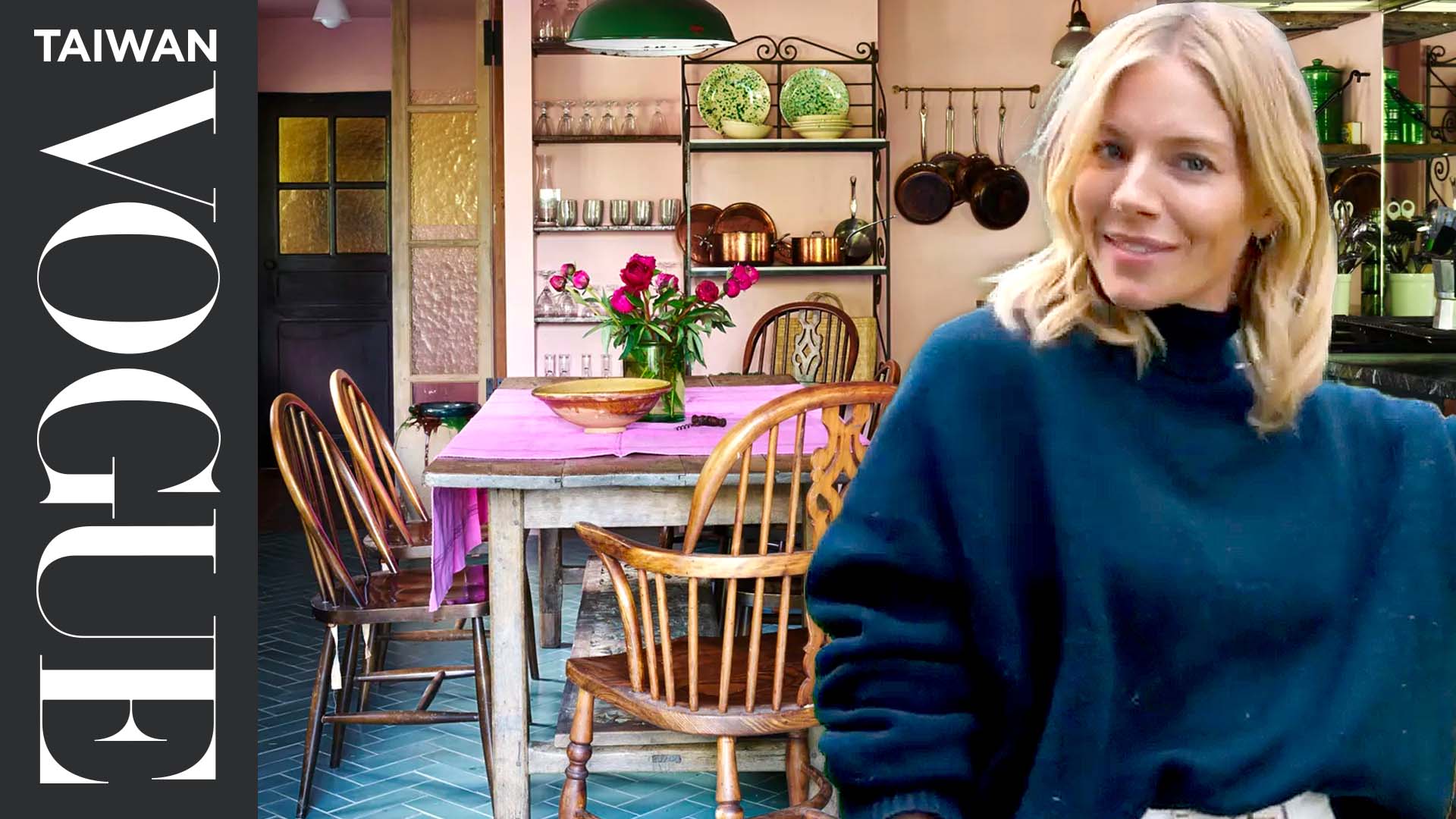 Watch 「It Girl」席安娜米勒竟愛復古老式裝潢！走進她的15年英式小屋 inside Sienna Miller's Home｜打開 ...